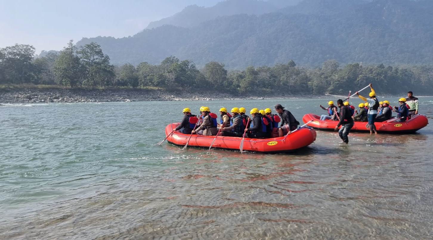 Professional rafting begins in Mahakali River « Nepal Page