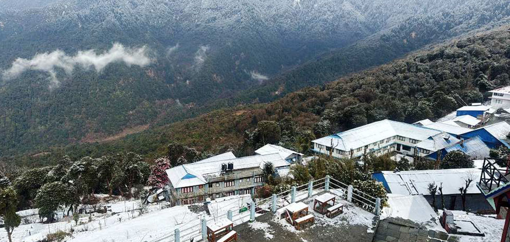 Myagdi’s Ghorepani receives snowfall « Nepal Page