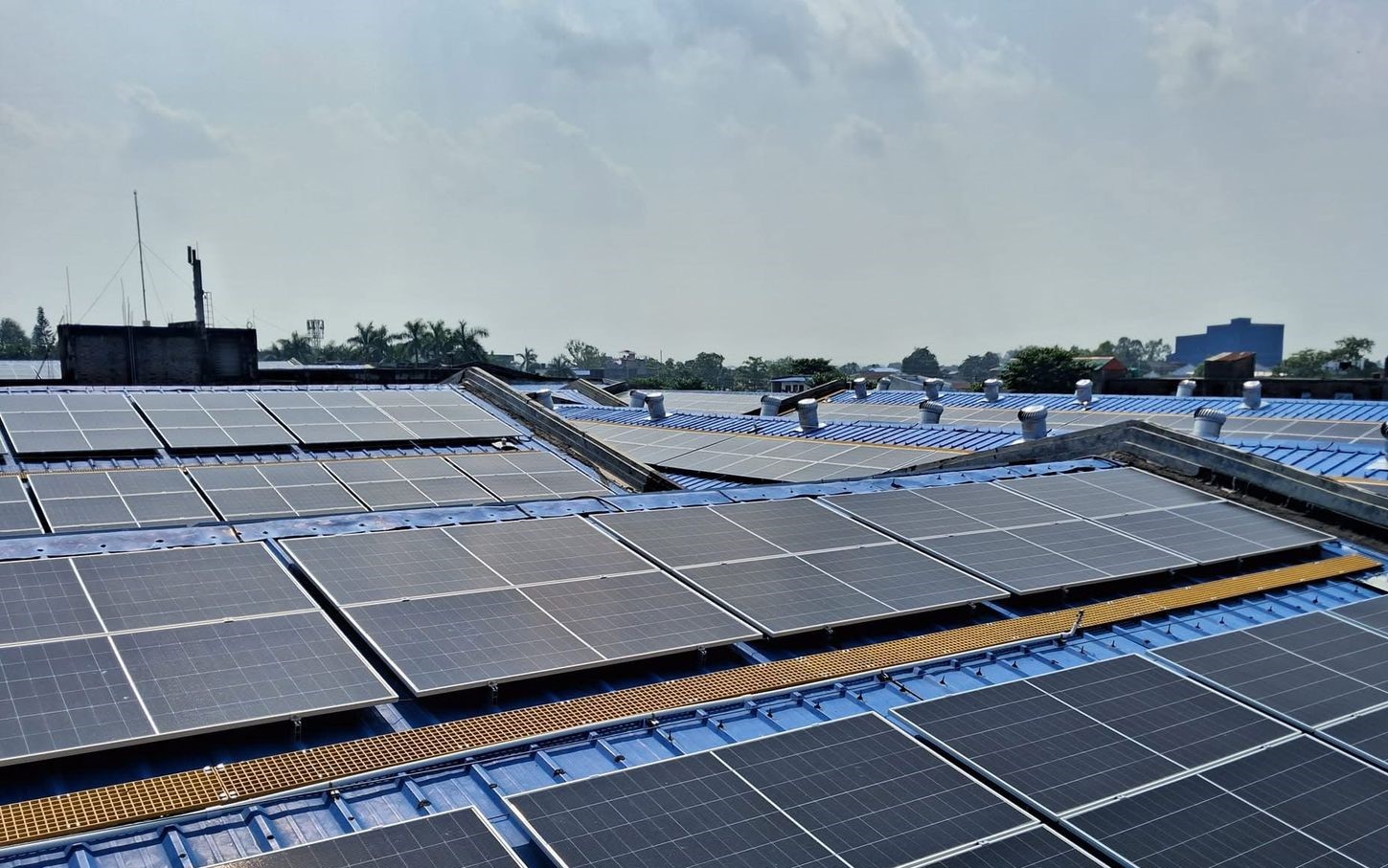 Reliance brings 9.2 MW solar plant into operation